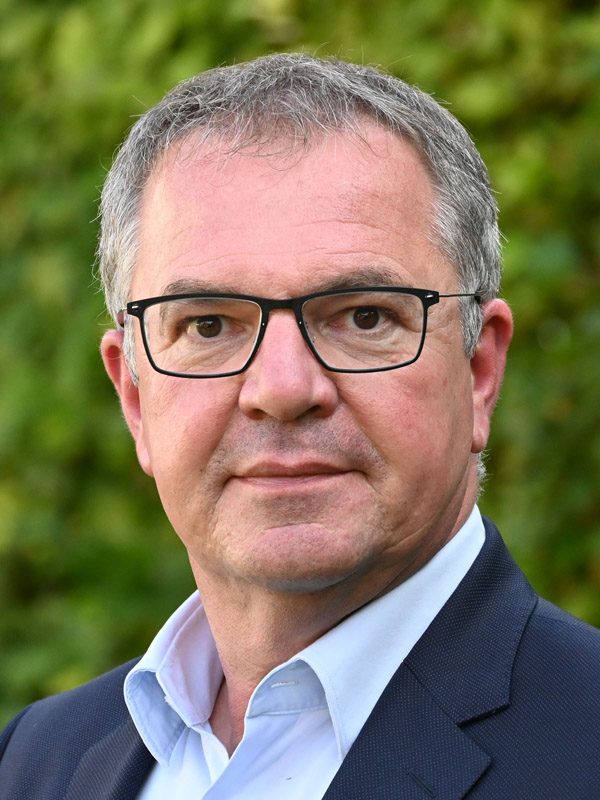 „Der Multifuel-Traktor bringt Flexibilität in ungewissen Zeiten“ - FLUR ...