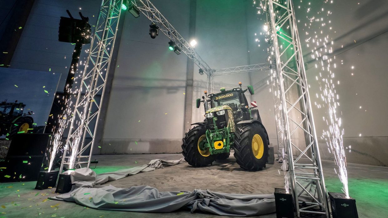 Gesichter und Zahlen hinter dem 2-millionsten Mannheimer Traktor - FLUR & FURCHE